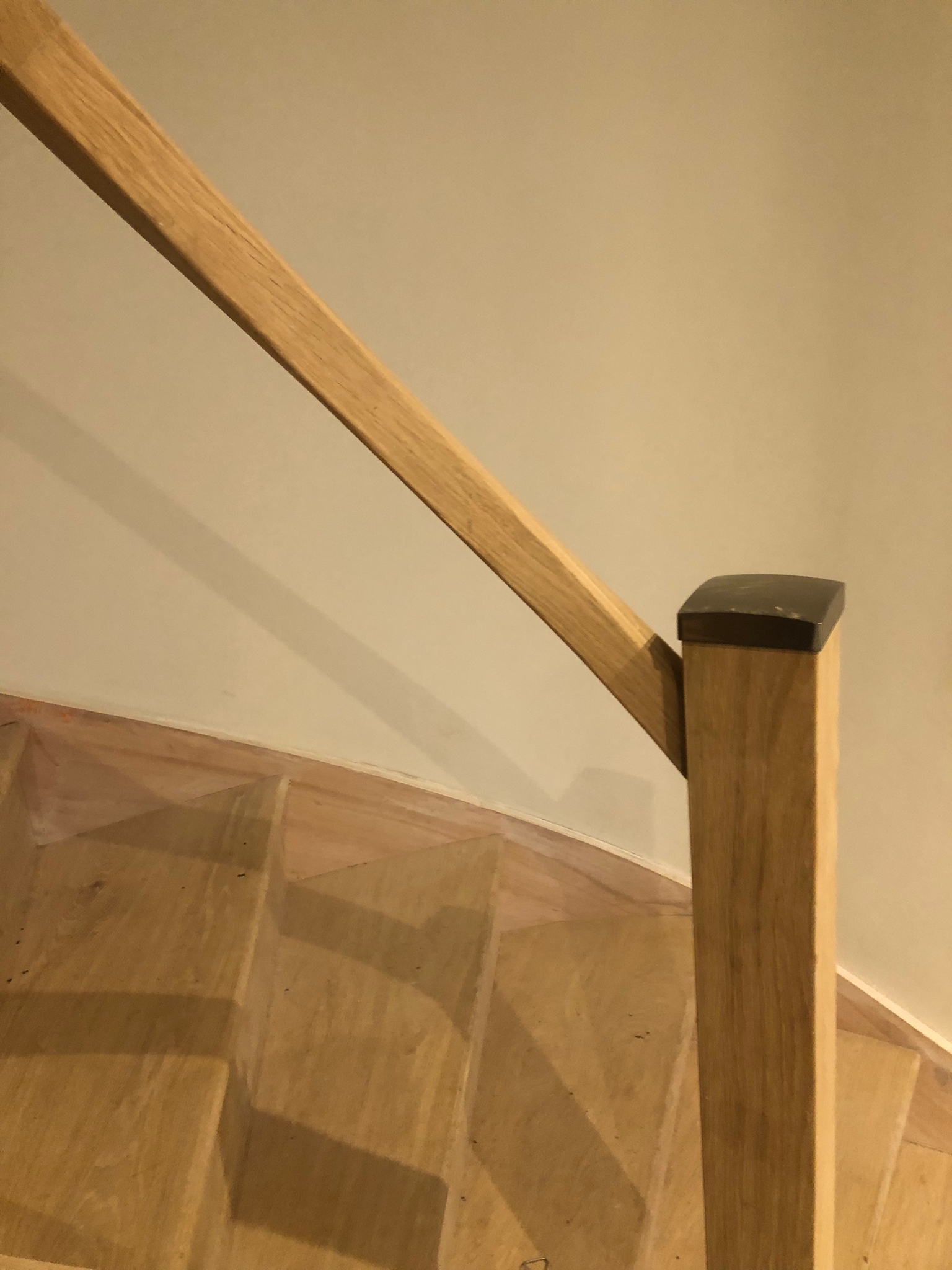 Bespoke Curved Oak Staircase - DAB Stairs