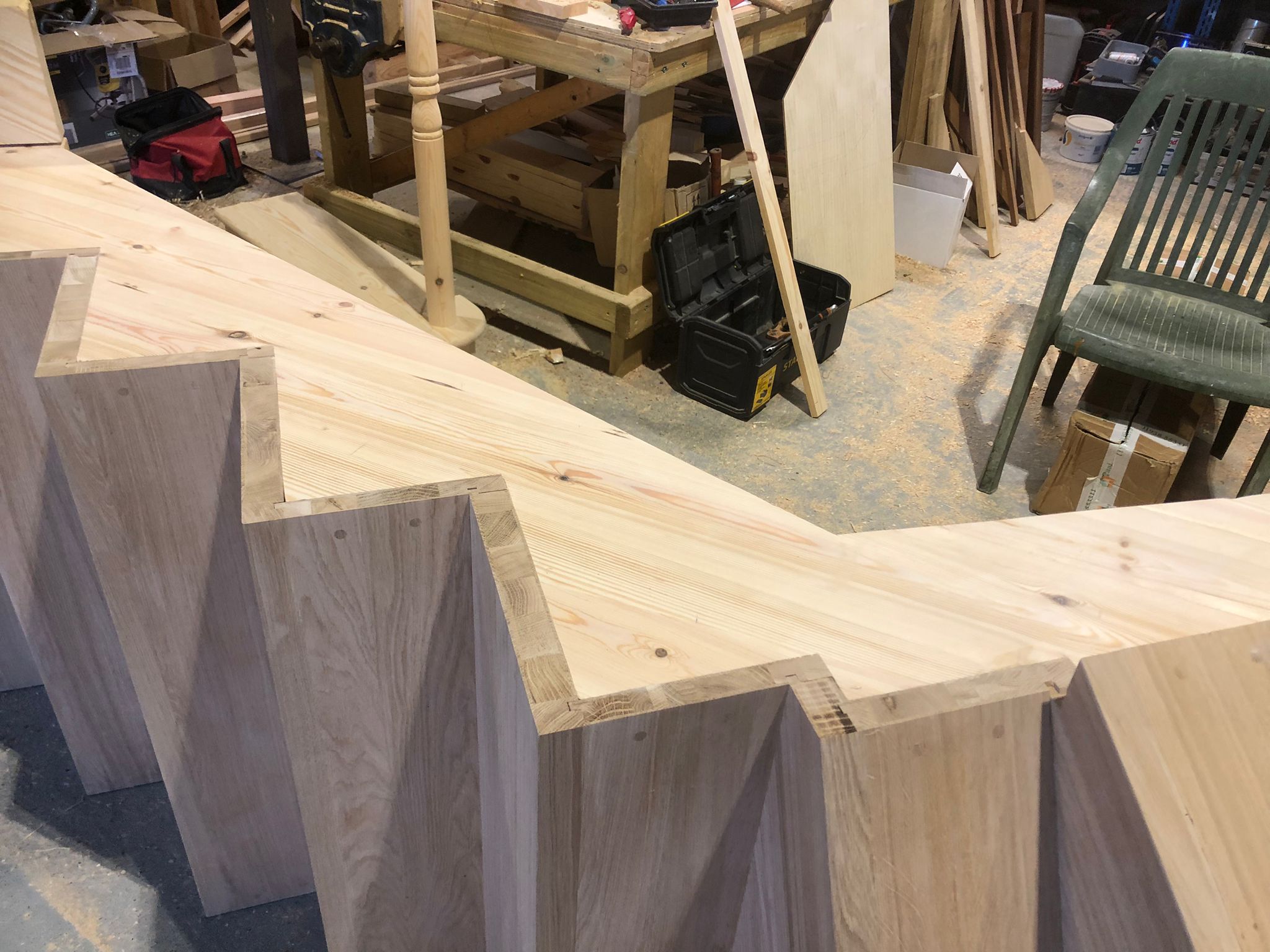 cut string oak staircase - London - DAB Stairs